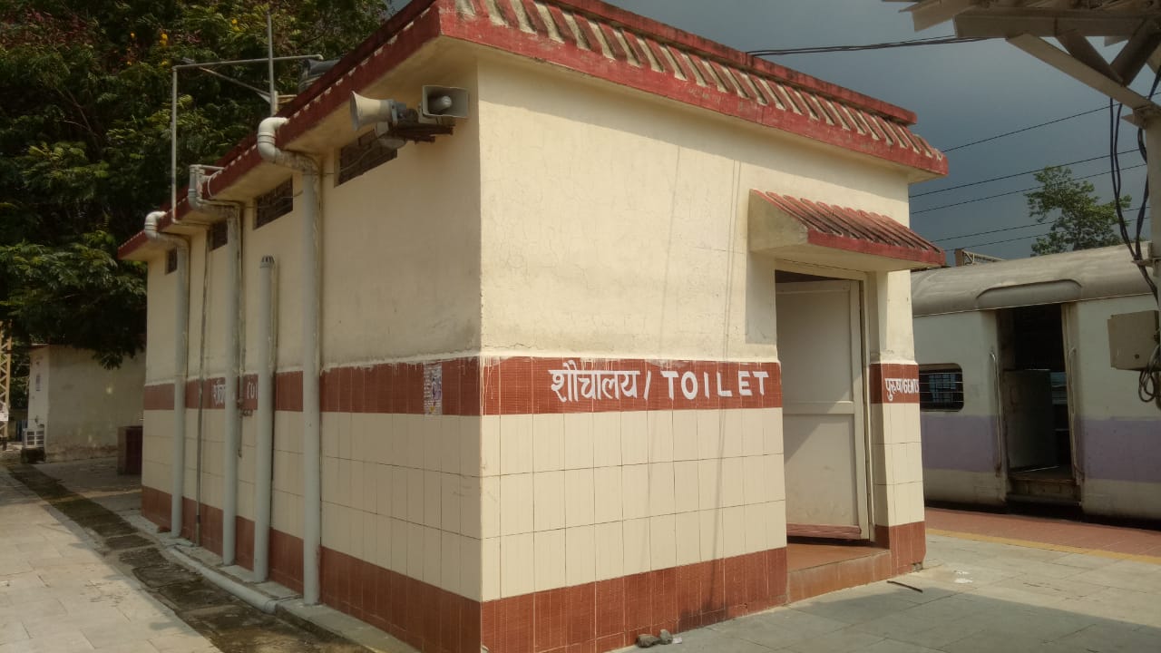 भागलपुर में आठ साल पहले बने शौचालयों को आज भी उद्घाटन का इंतजार, अब ...