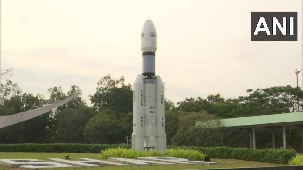 isro lvm 3 rocket launched with 36 foreign satellites
