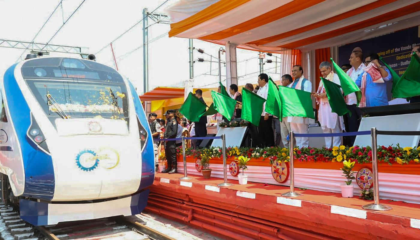 west bengal vande bharat express train PM Modi flags off