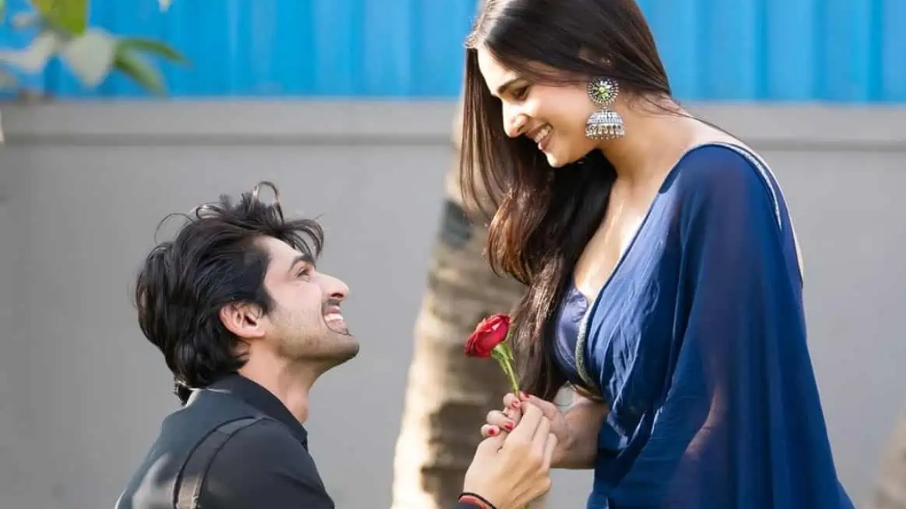 Ayesha Khan को डेट कर रहे हैं Abhishek Kumar!