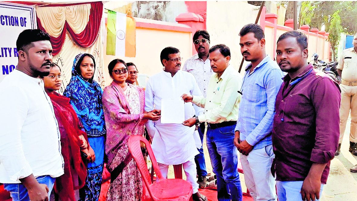 Rourkela News: डालमिया सीमेंट कंपनी के खिलाफ नगरपाल ने दूसरे दिन दिया ...