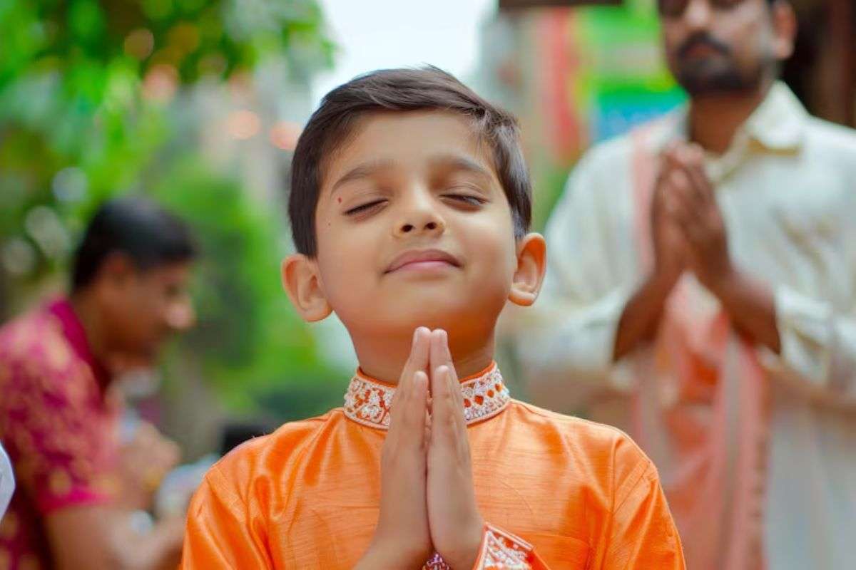 Mantras For Children: बच्चों के लिए 11 पावरफुल मंत्र, मन, बुद्धि और ...