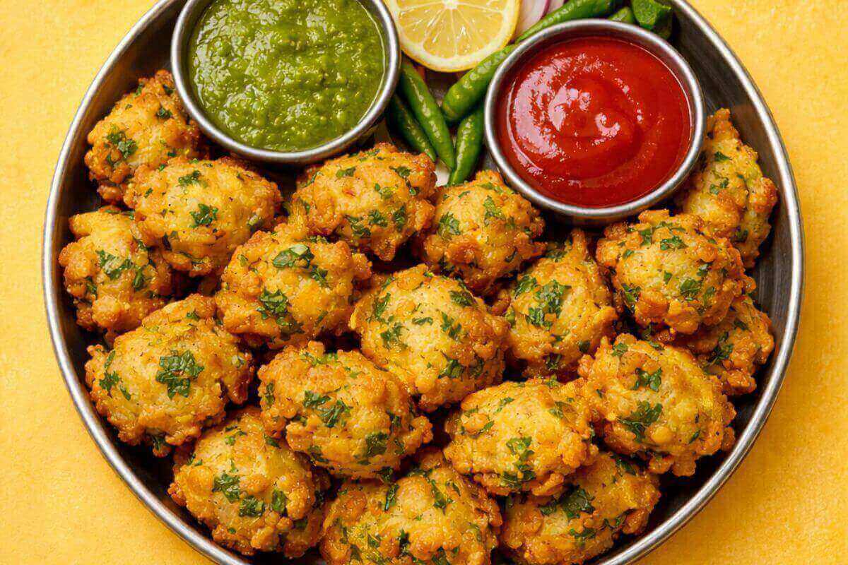 Aloo Methi Pakora: सर्दियों में मेहमानों के लिए तैयार करना है स्नैक्स ...